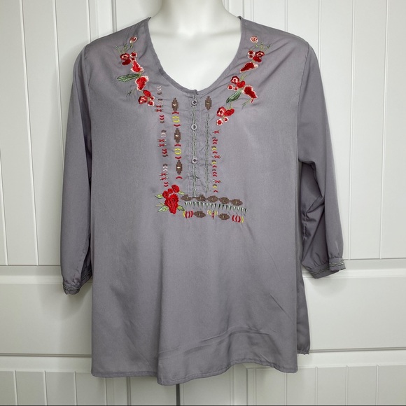 MISSLOOK | Tops | 525 Misslook Floral Embroidered Gray Top Size 3x ...